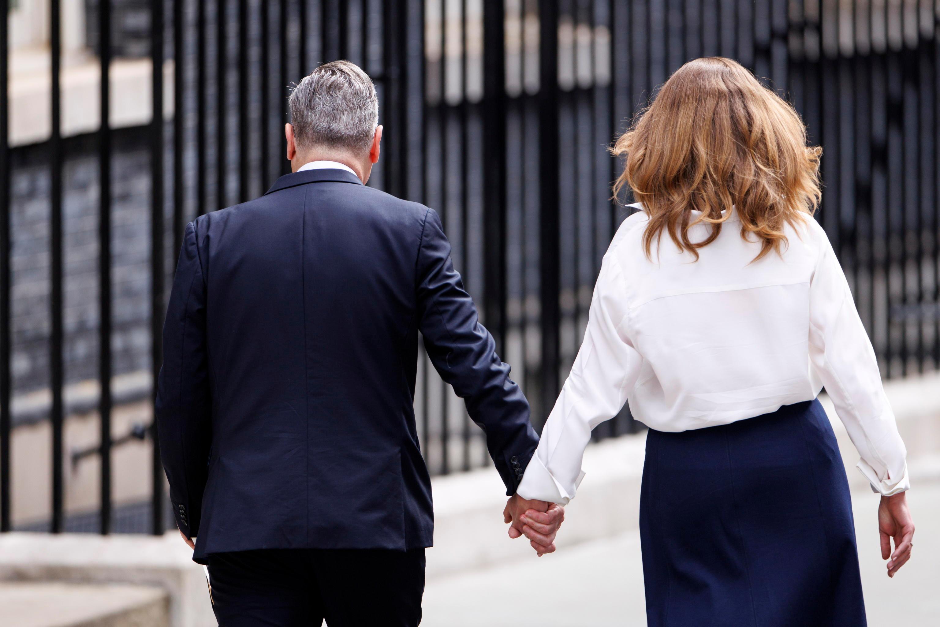 Starmer si tira indietro, Burnham pronto per Downing Street - Conquiste ...